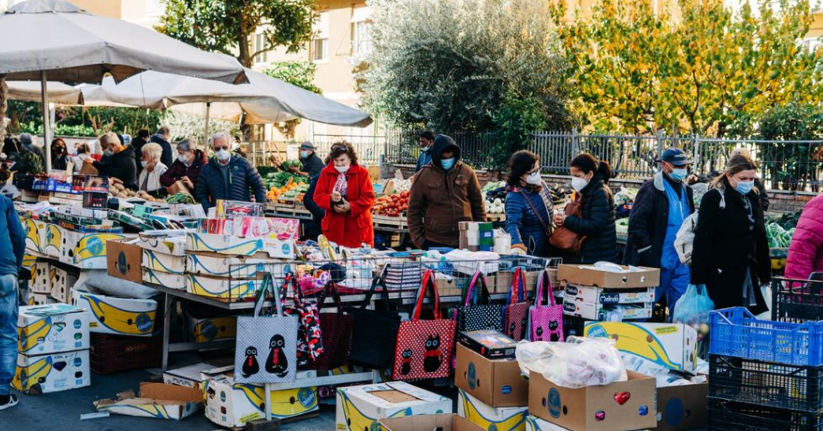 Farmers Market Food Navigators Help Low-Income Shoppers Eat More ...